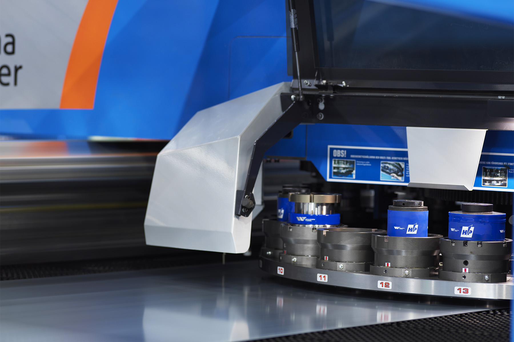 Stansning i plåt och rör hos Weland AB